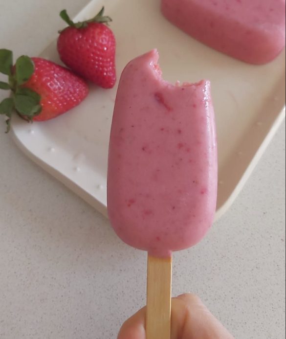 Helado de frutilla (palitos bien cremosos) - Ohmargott | Cocina en casa ...